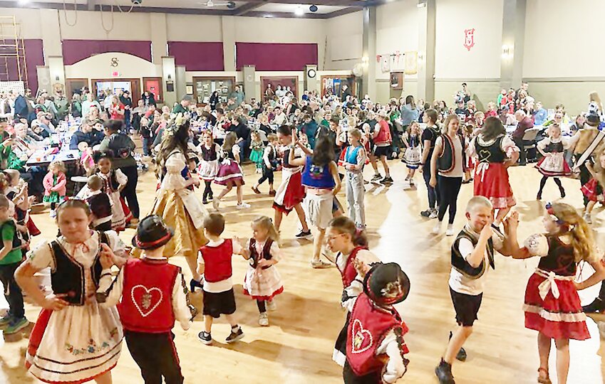 Czech Kickoff promises fun time, introduces new tradition | The Wilber ...