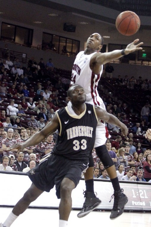 Vandy wins sloppy affair against USC - The Sumter Item