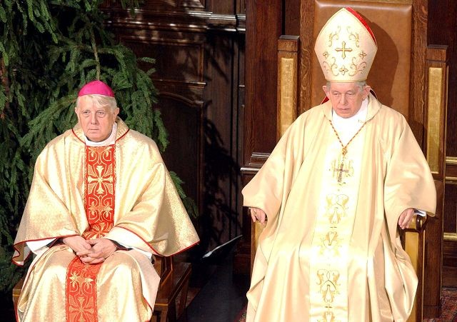 Polish archbishop quits - The Sumter Item