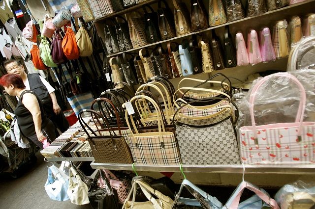 Hong Kong fights piracy trade - The Sumter Item