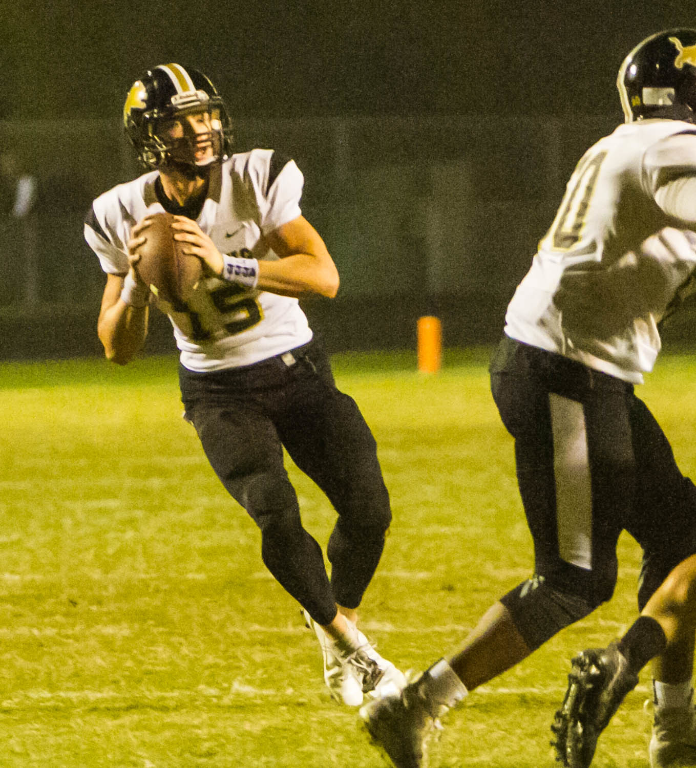 Manning falls to Swansea 20-14 in overtime in 3A opener - The Sumter Item