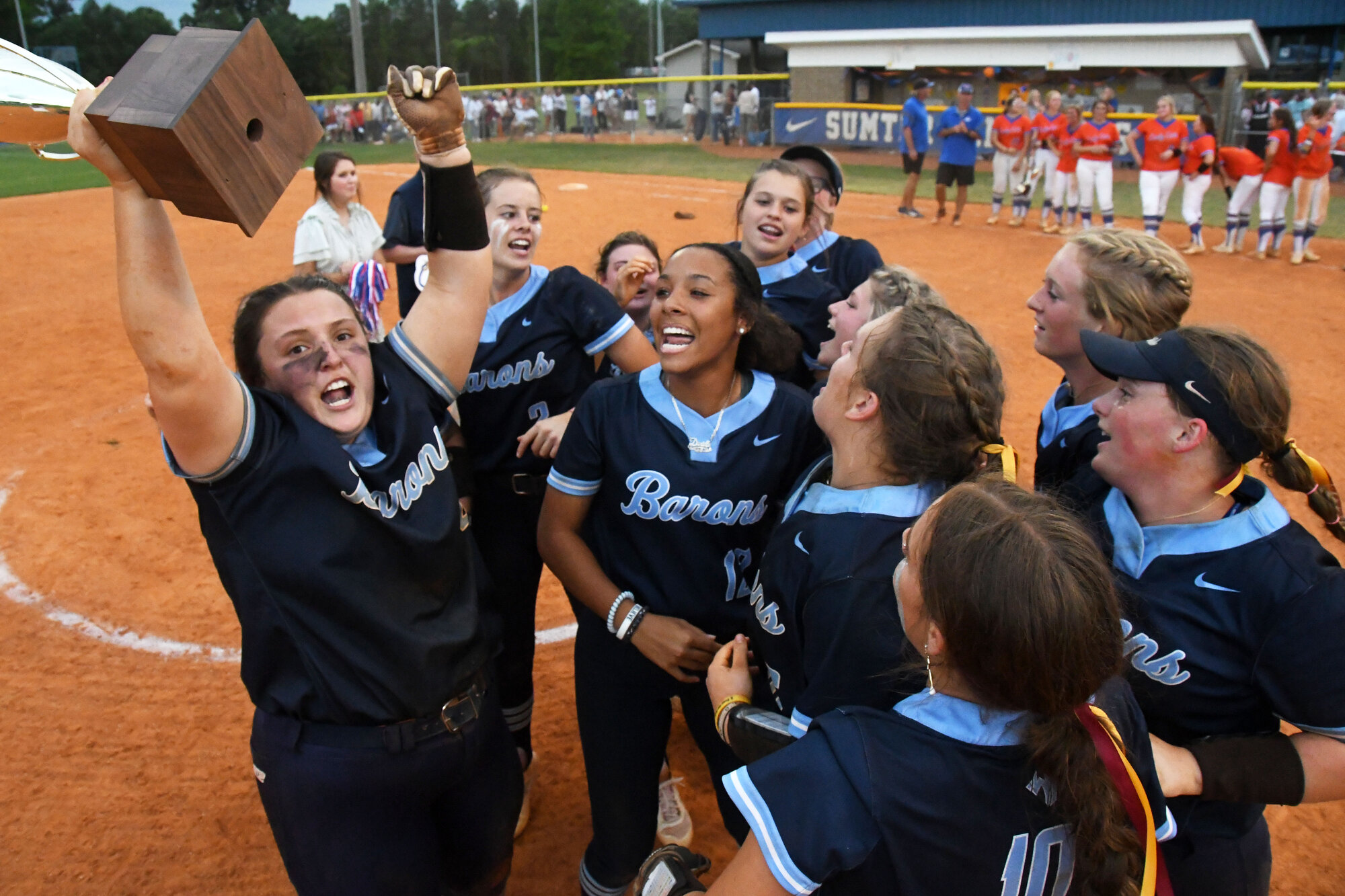 Wilson Hall wins third straight state title with 2-1 victory over ...