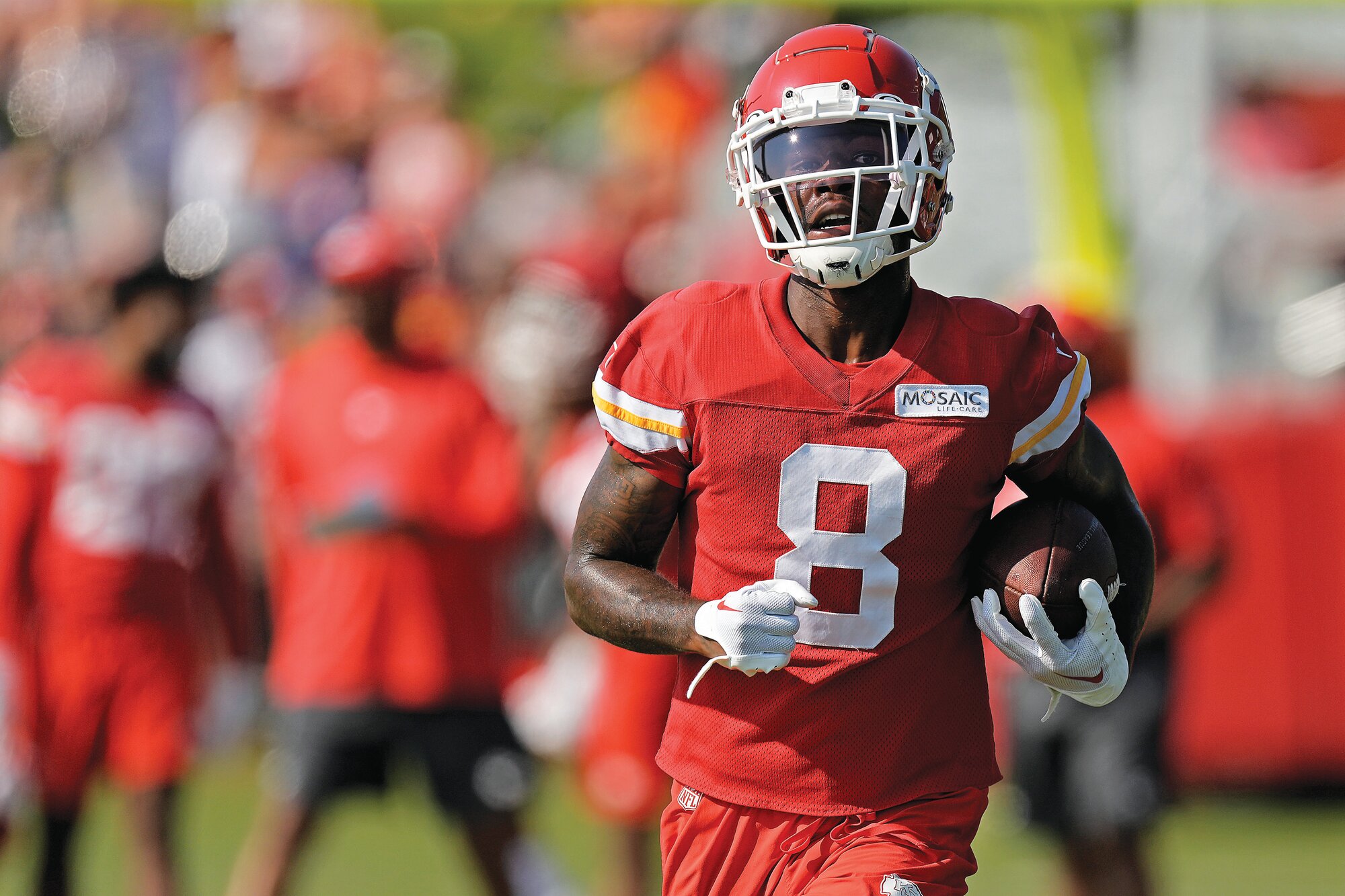 Chiefs, QB Mahomes leaning on new bunch of untested wide receivers ...