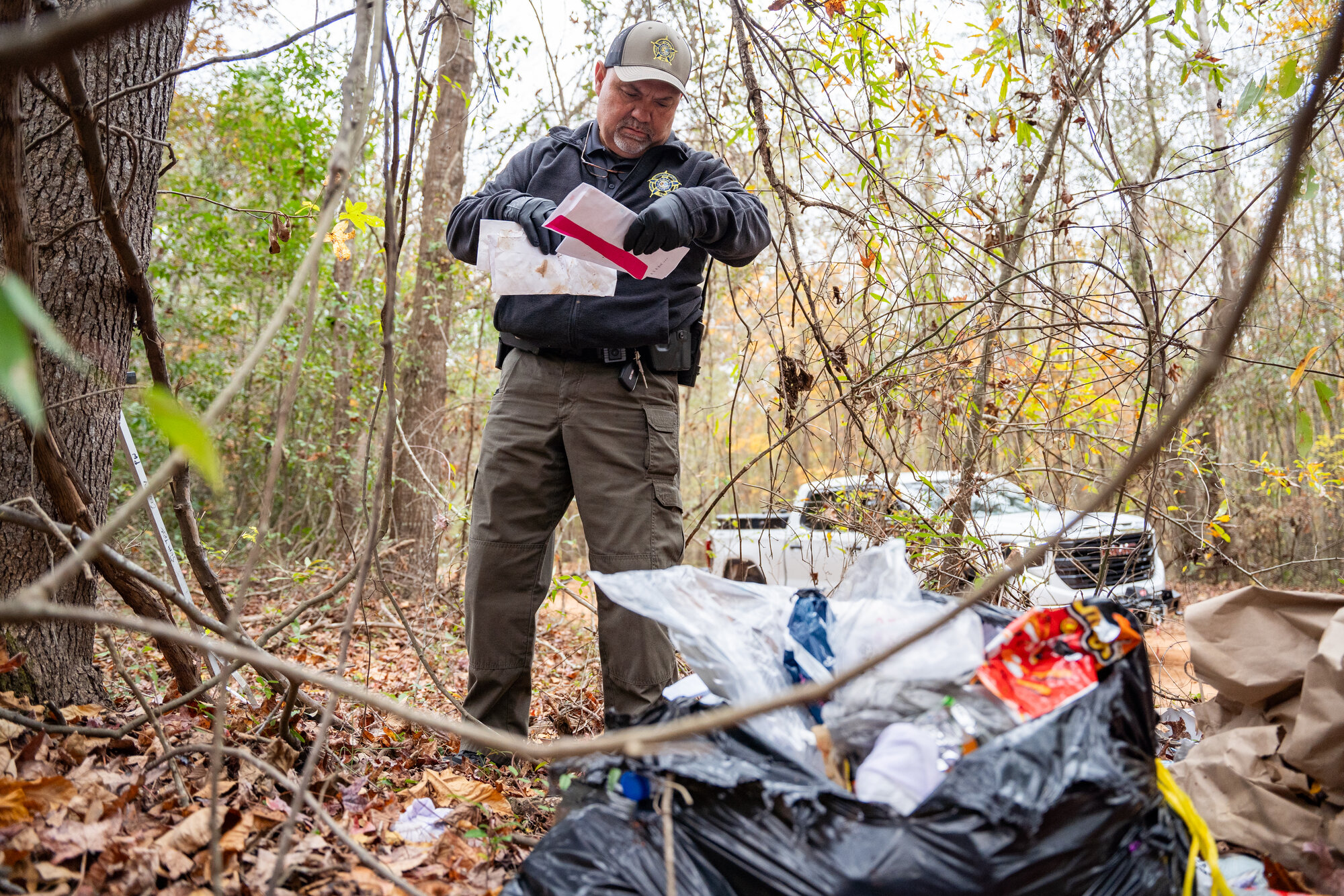 Sumter County litter officers do what it takes to hold litterbugs ...