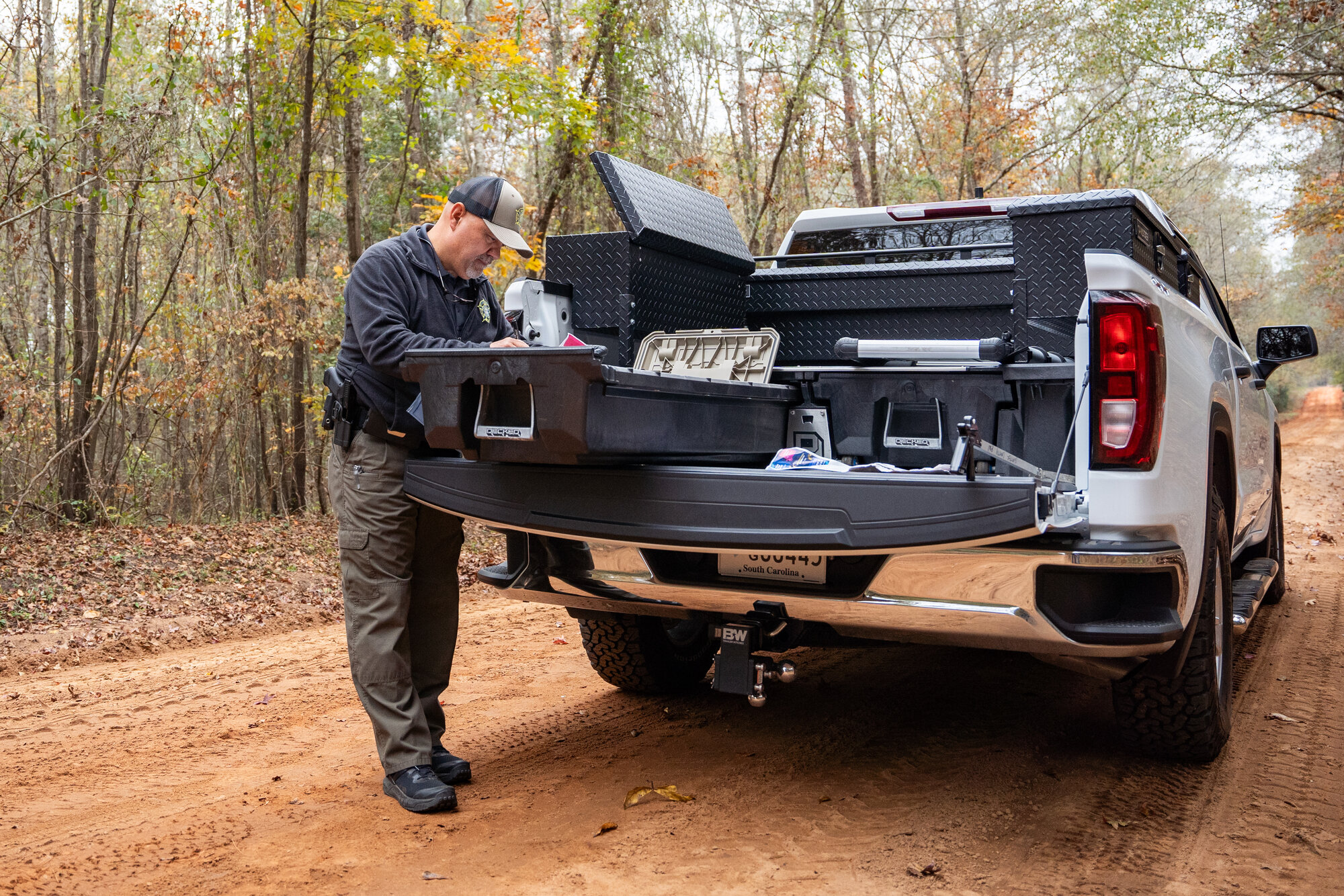 Sumter County litter officers do what it takes to hold litterbugs ...