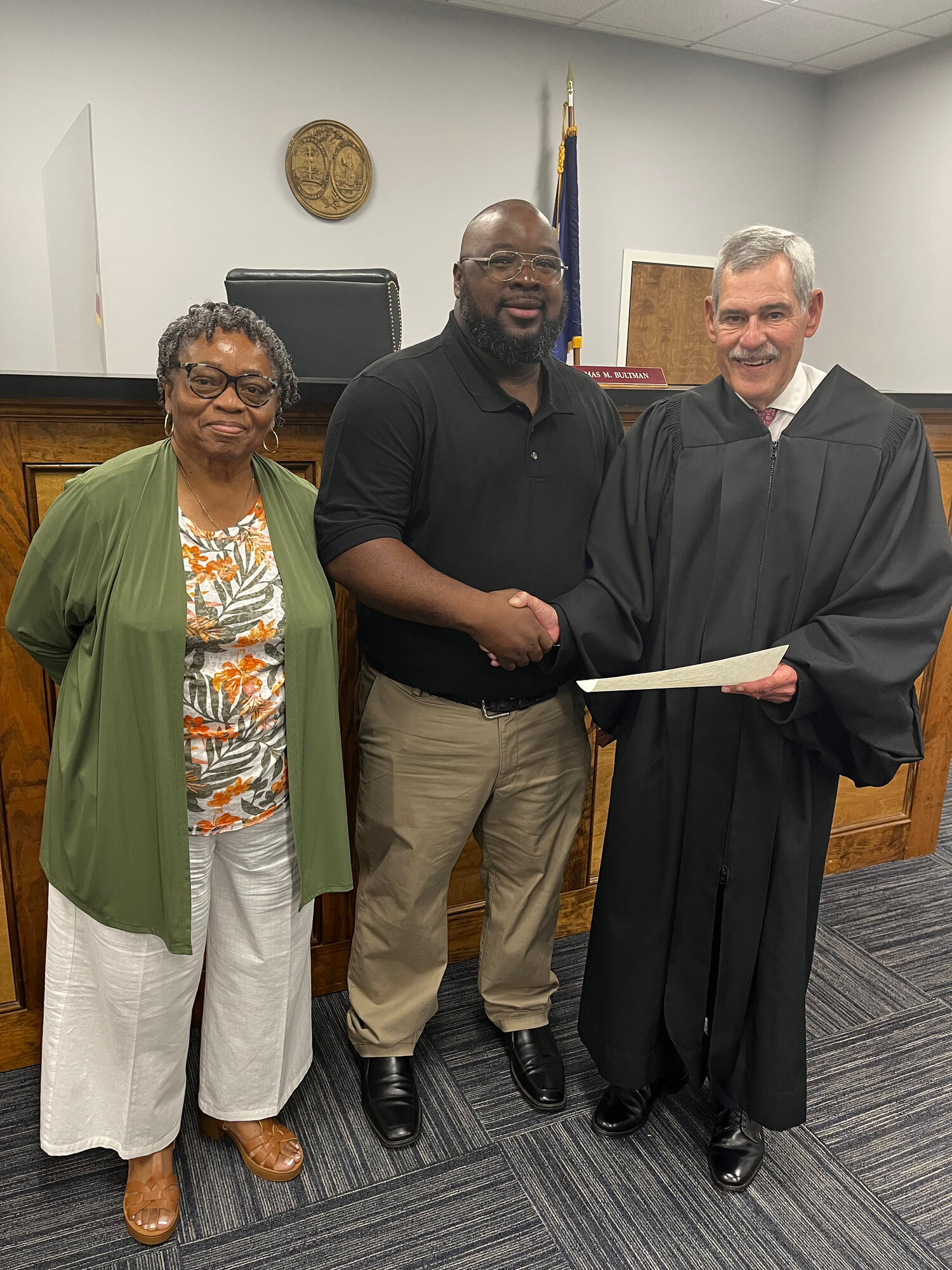 New Guardian ad Litem volunteer for Clarendon County sworn in - The ...