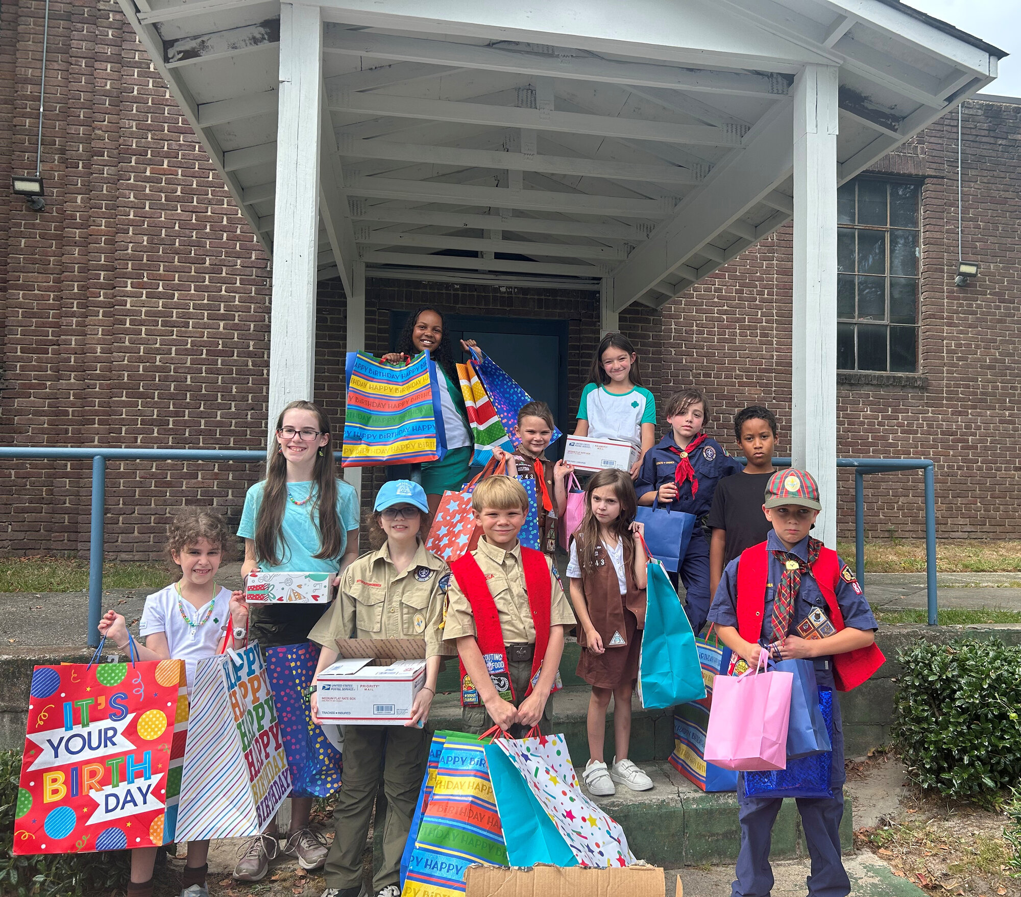 Scouts give back to Sumter United Ministries - The Sumter Item