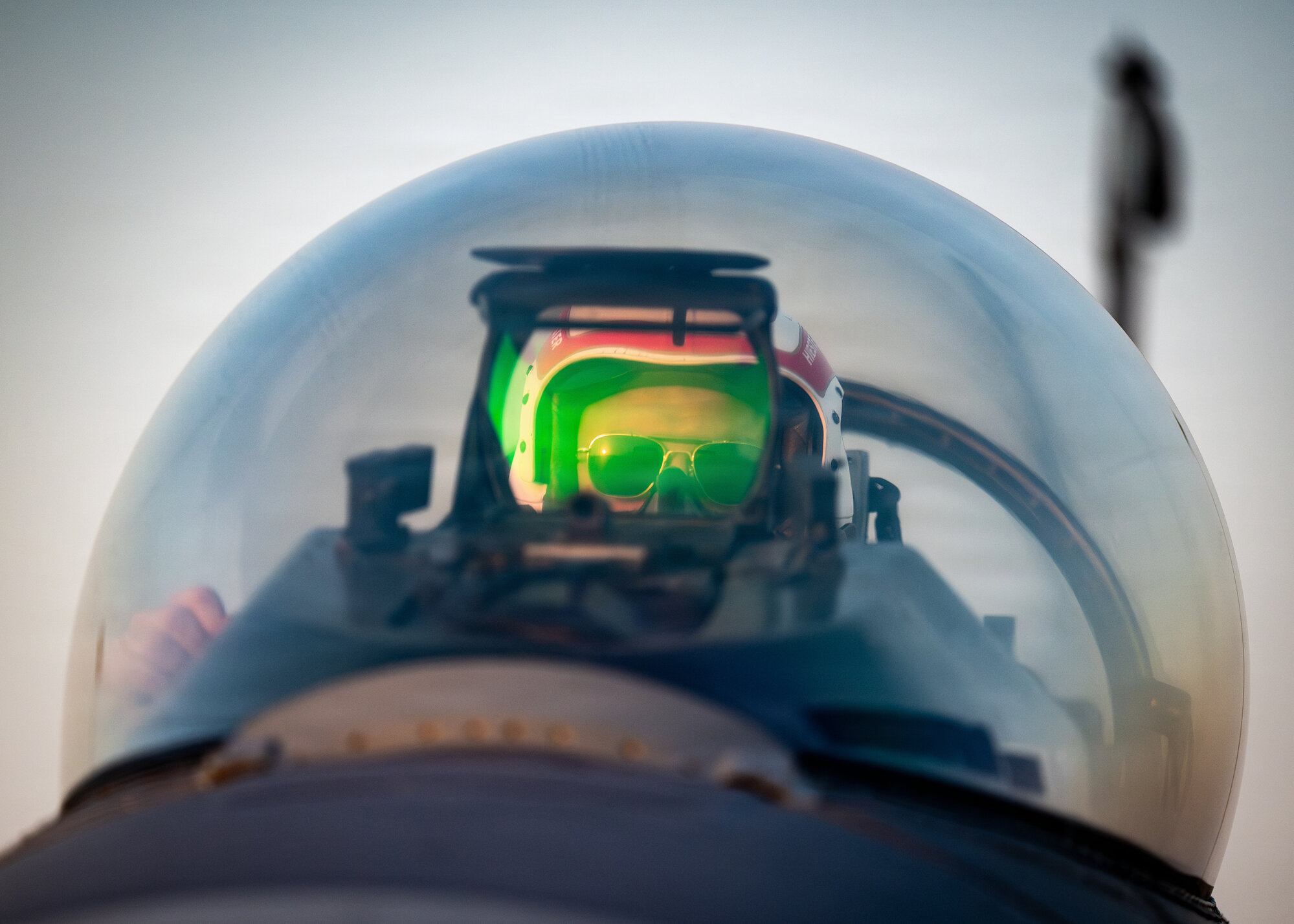 F-16 Vipers perform at Dubai Airshow 2025 - The Sumter Item
