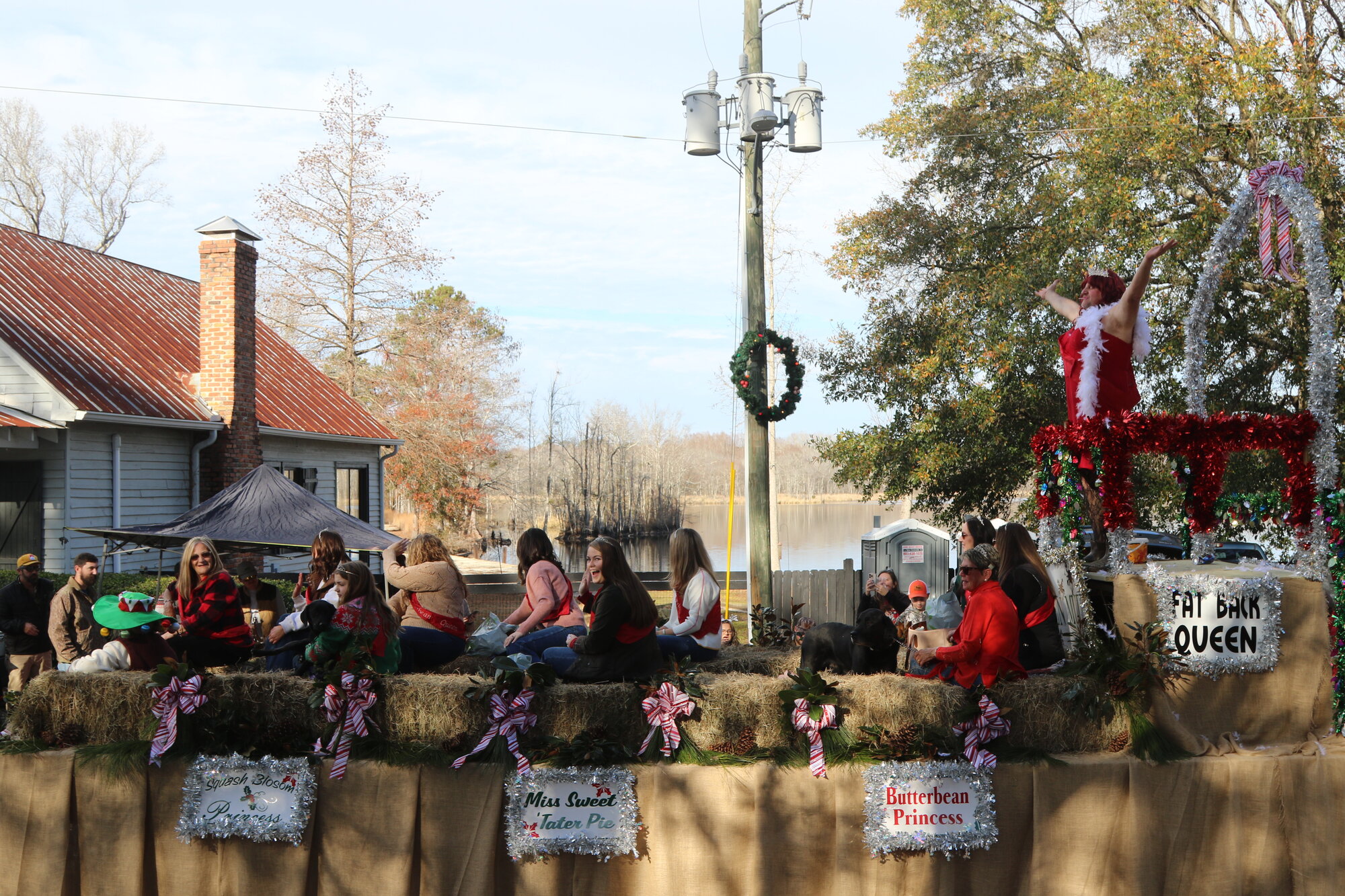 Boykin Christmas Parade 2025 full of 'redneck creativity' - The Sumter Item