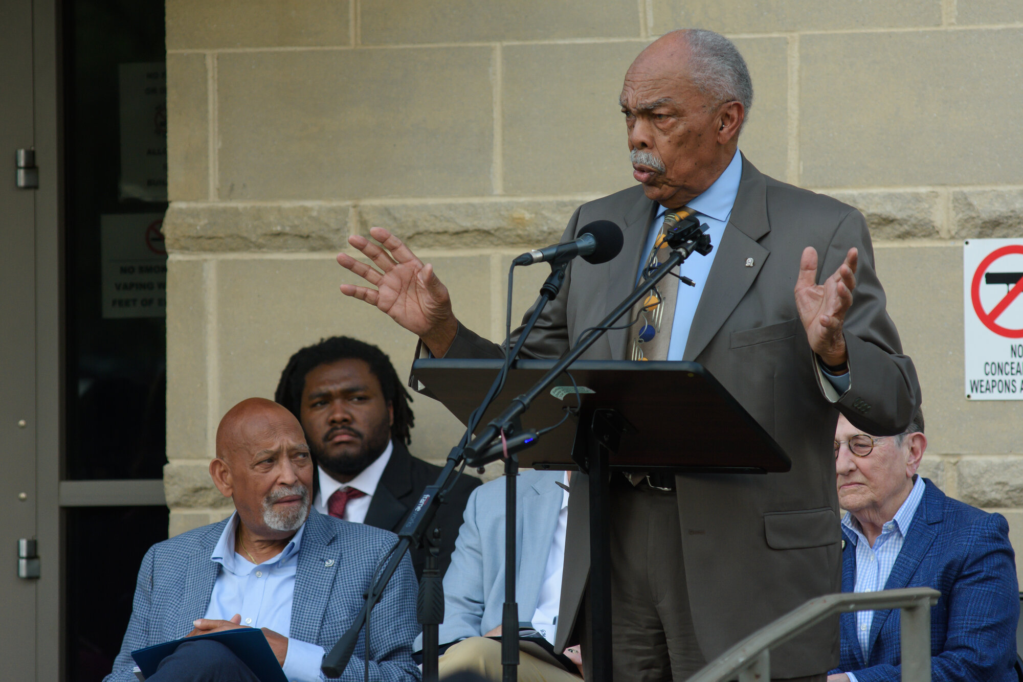 Son of Sumter: Hundreds attend statue unveiling of late S.C. Supreme ...