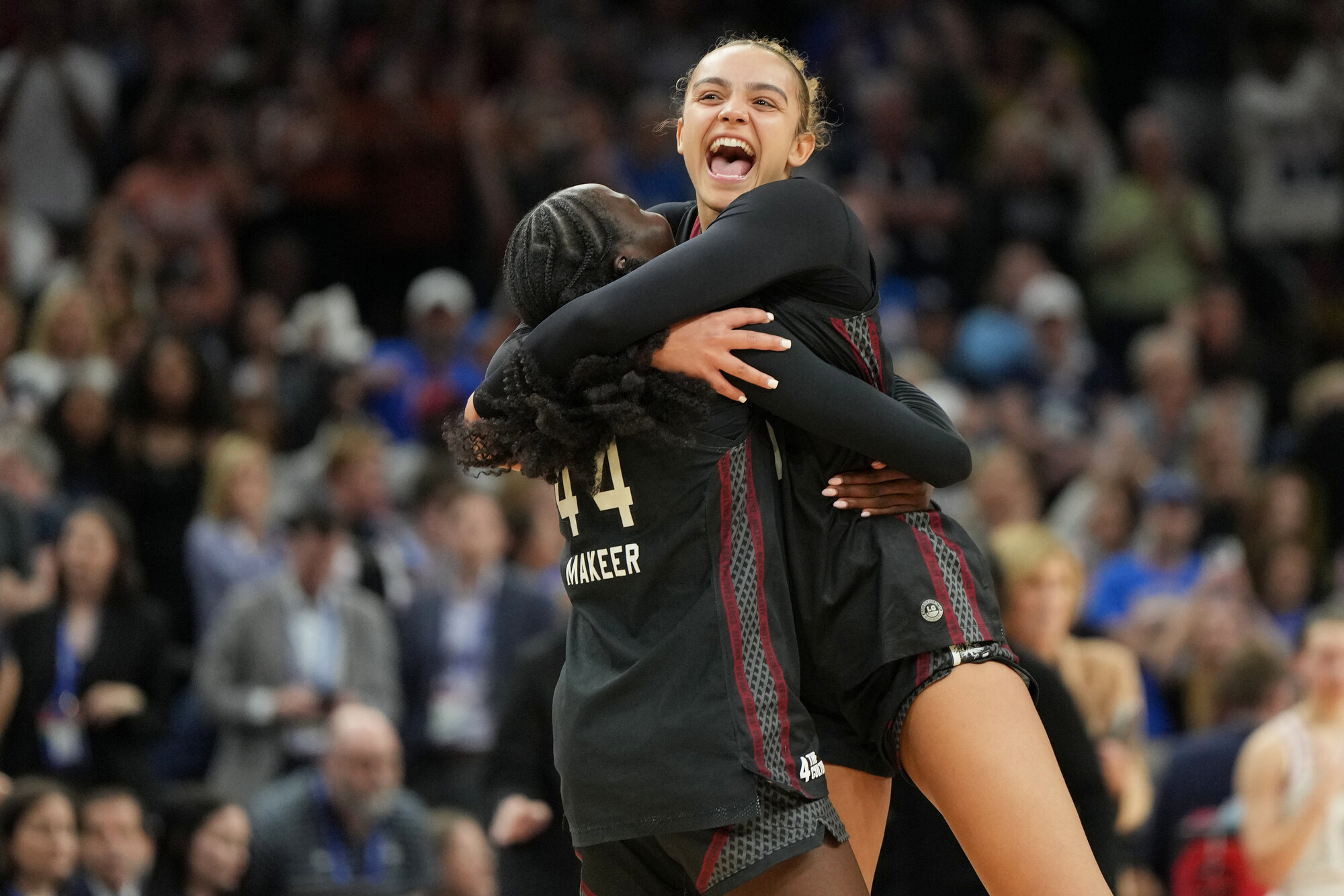 South Carolina smothers UConn 62-48 to advance to NCAA title game ...