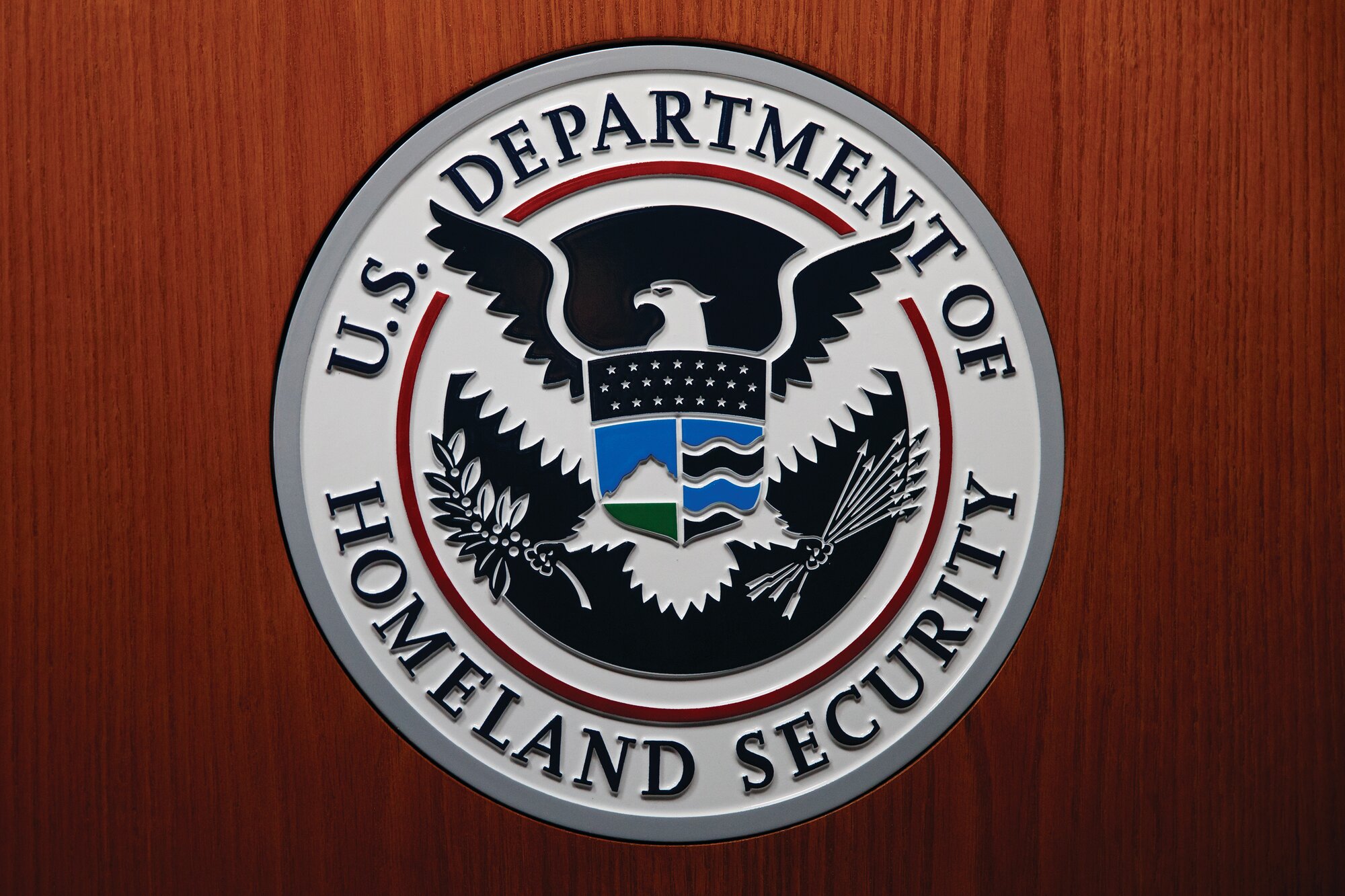 House approves bill to fund the Department of Homeland Security and end ...