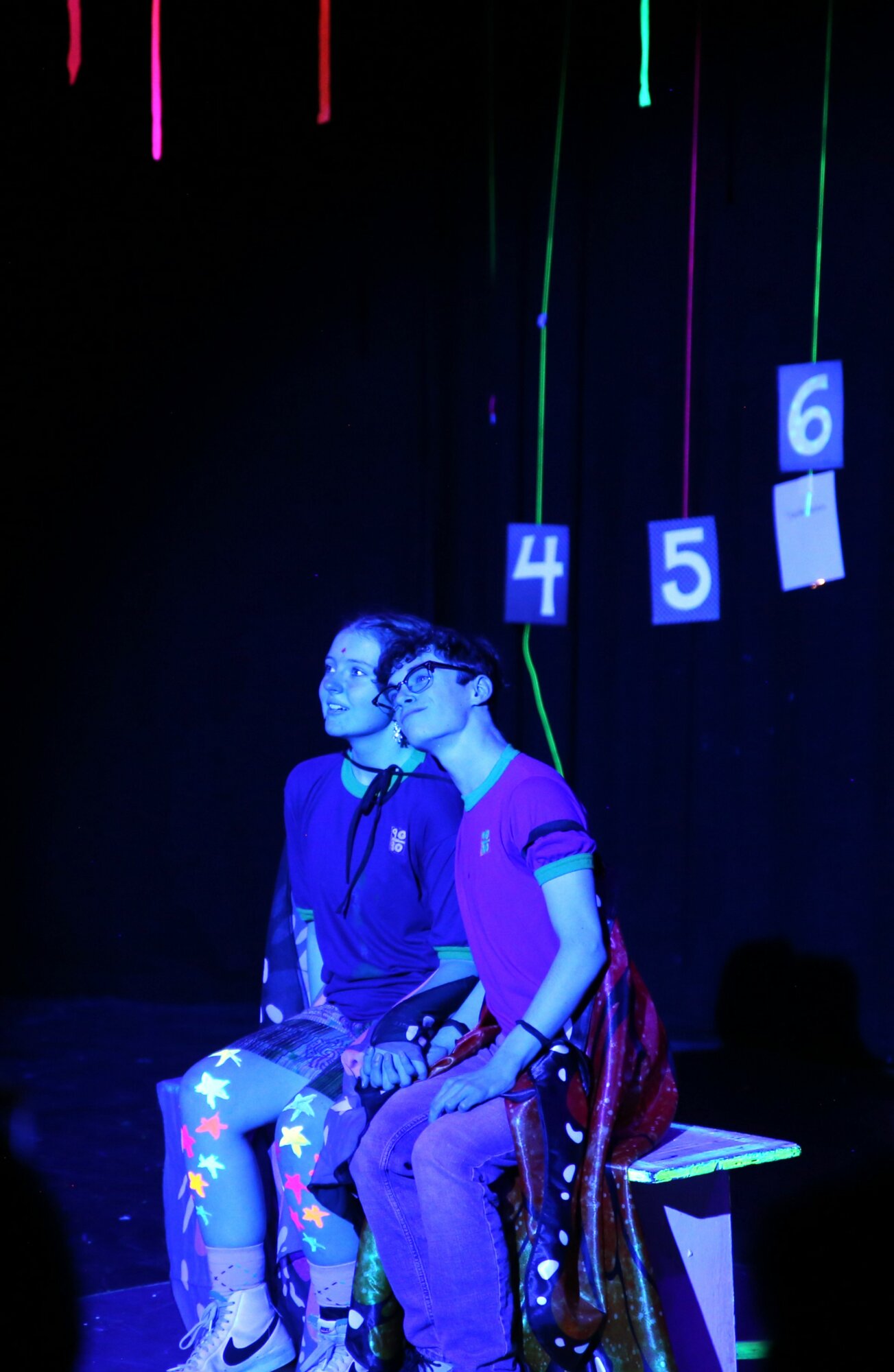 Sumter High drama students bring big laughs at last show of '90/30 ...
